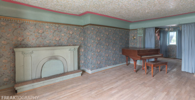 Toronto's Weirdest House | Toronto Castle House | Unique Homes ...