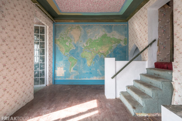 Toronto's Weirdest House | Toronto Castle House | Unique Homes ...