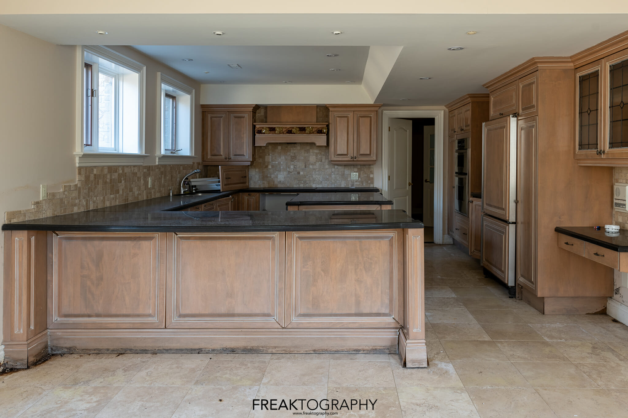 Abandoned Four Million Dollar Mansion | FREAKTOGRAPHY