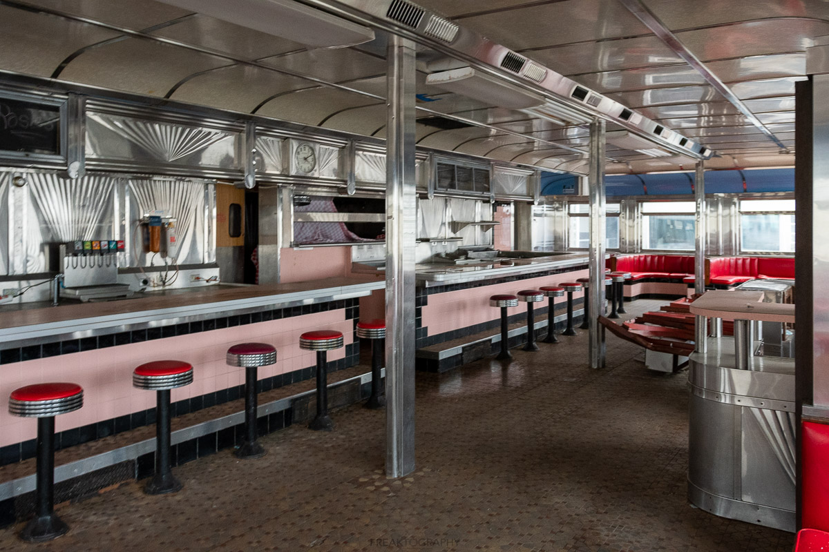 Abandoned Rosies Diner | Abandoned 50’s Diner | FREAKTOGRAPHY