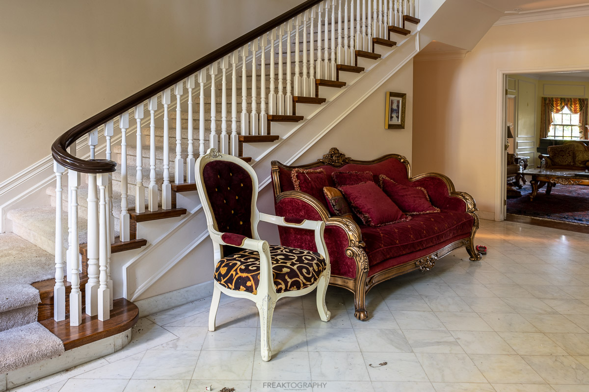 Two Million Dollar Squatters Abandoned Mansion | FREAKTOGRAPHY