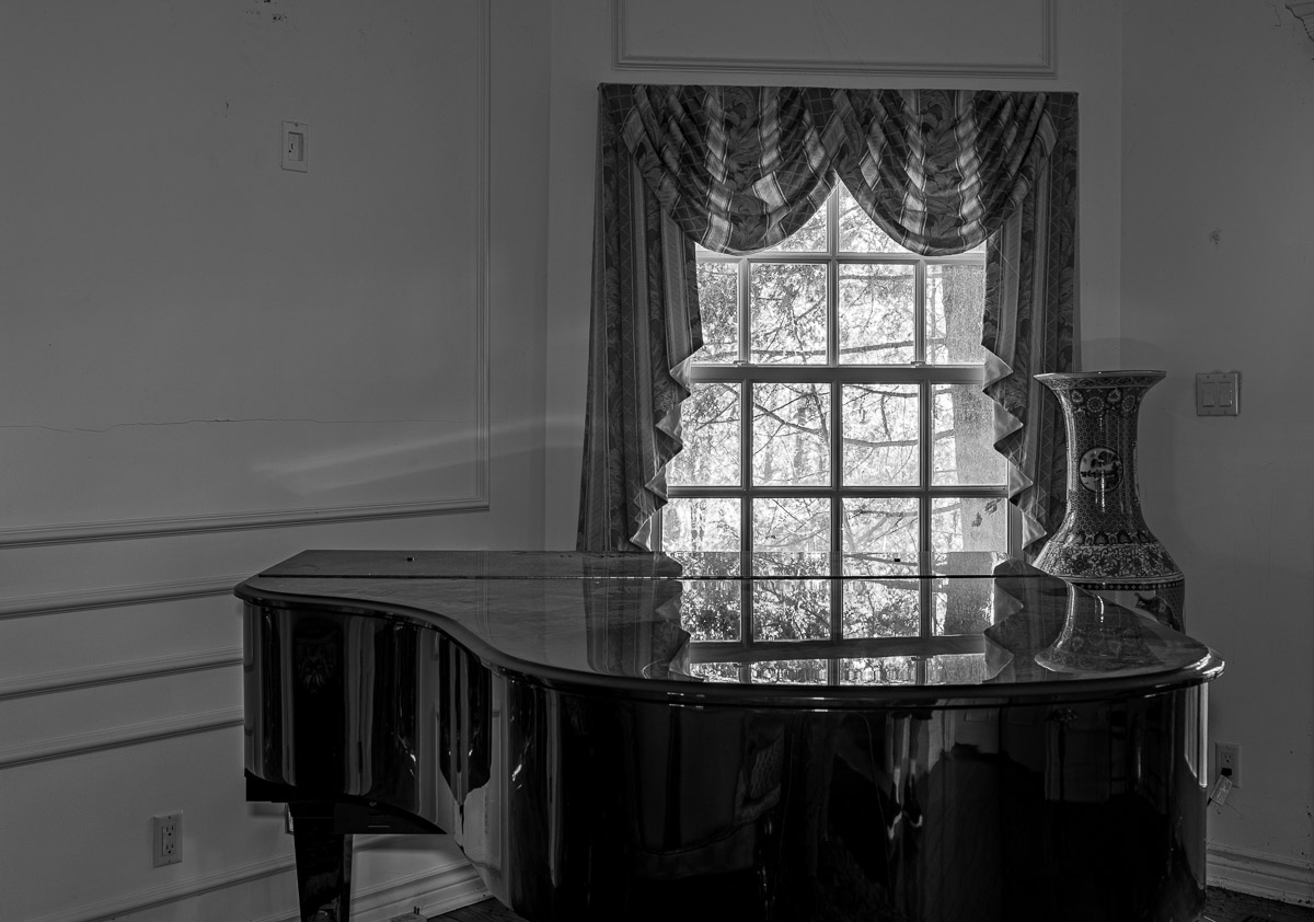 Two Million Dollar Squatters Abandoned Mansion | FREAKTOGRAPHY