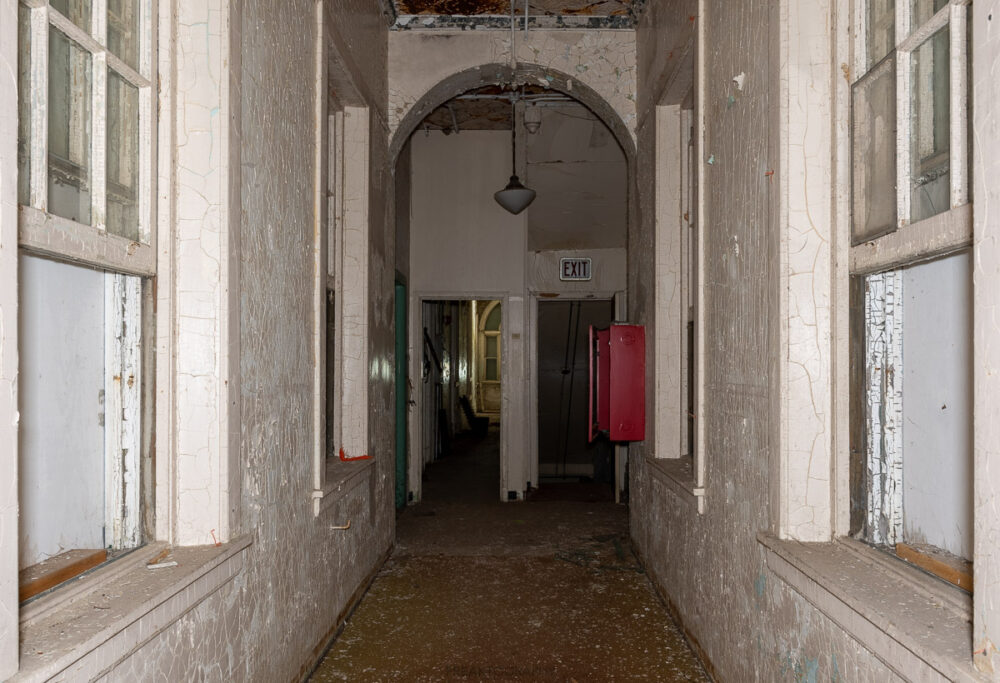 Exploring the Abandoned London Asylum for the Insane