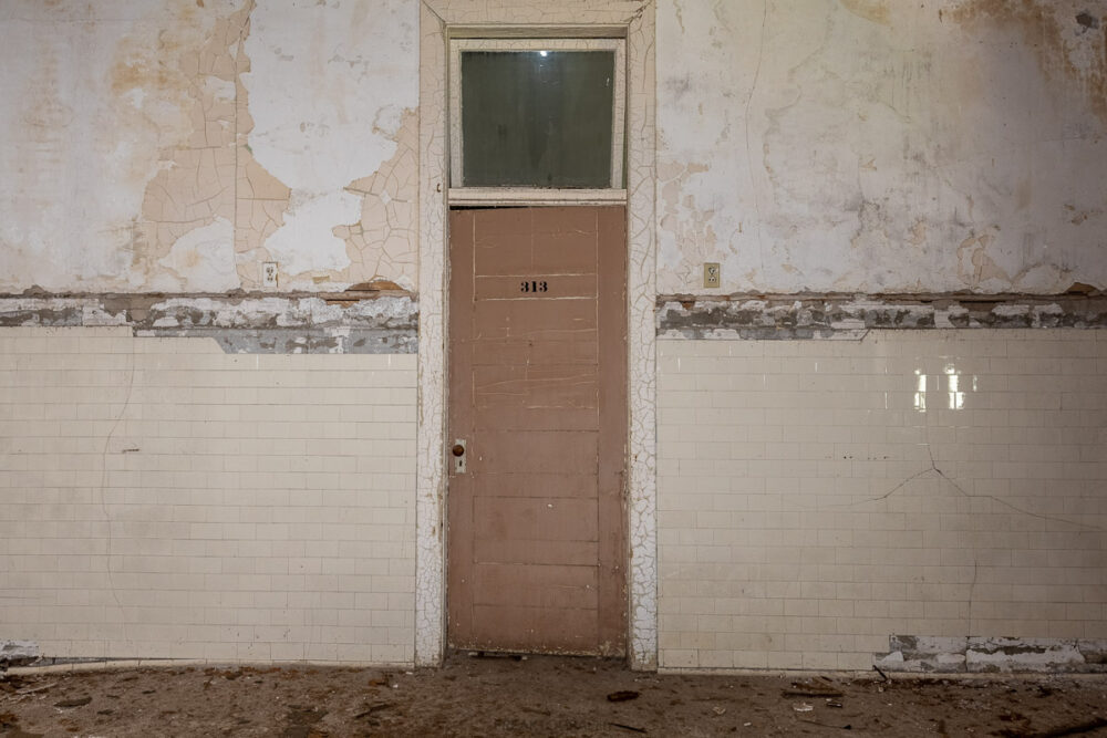 Exploring the Abandoned London Asylum for the Insane