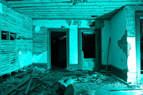 Canadas Most Photographed Abandoned House | The Guyitt House