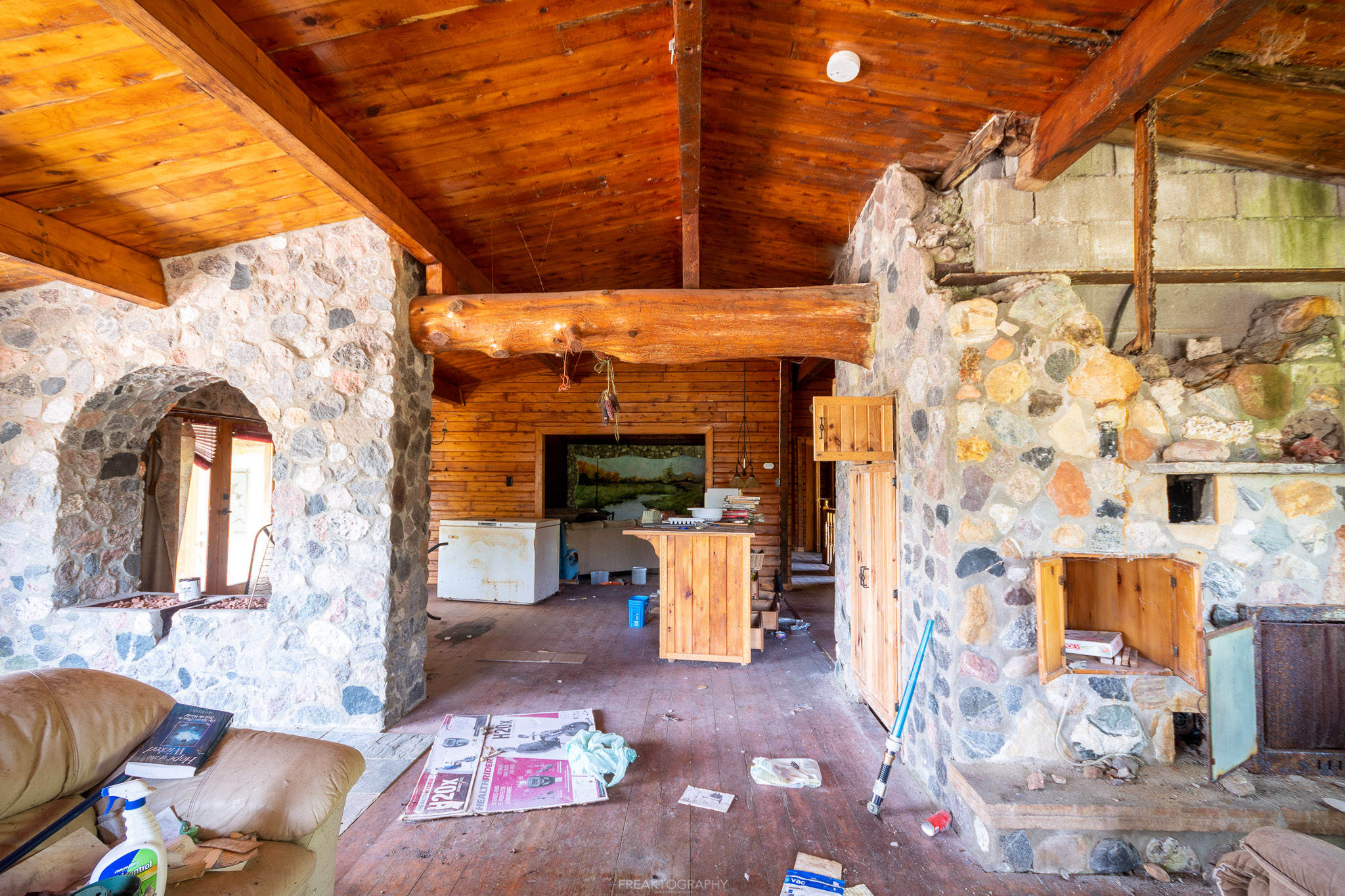 Strange Abandoned Ranch House | FREAKTOGRAPHY