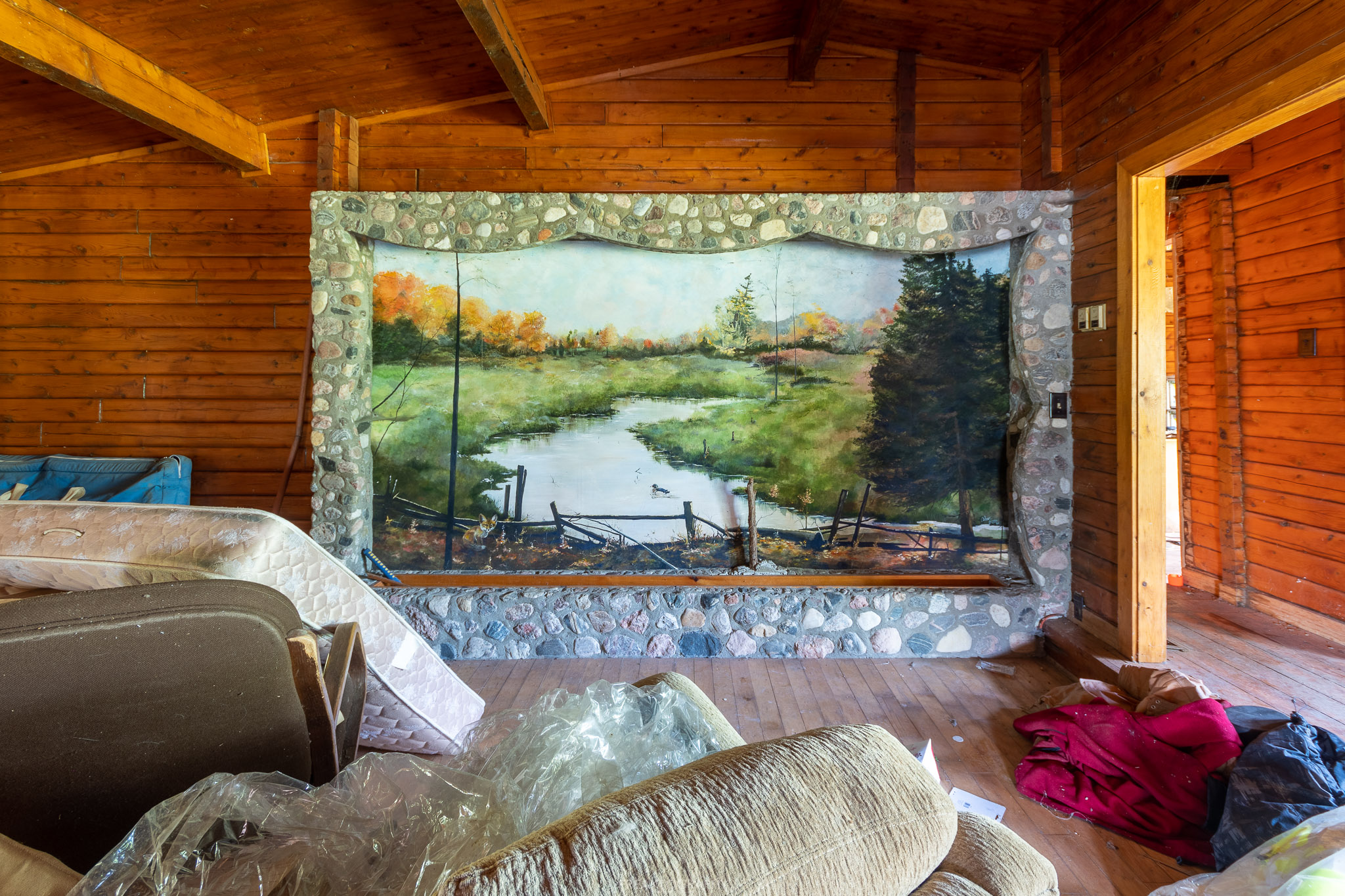 Strange Abandoned Ranch House | FREAKTOGRAPHY